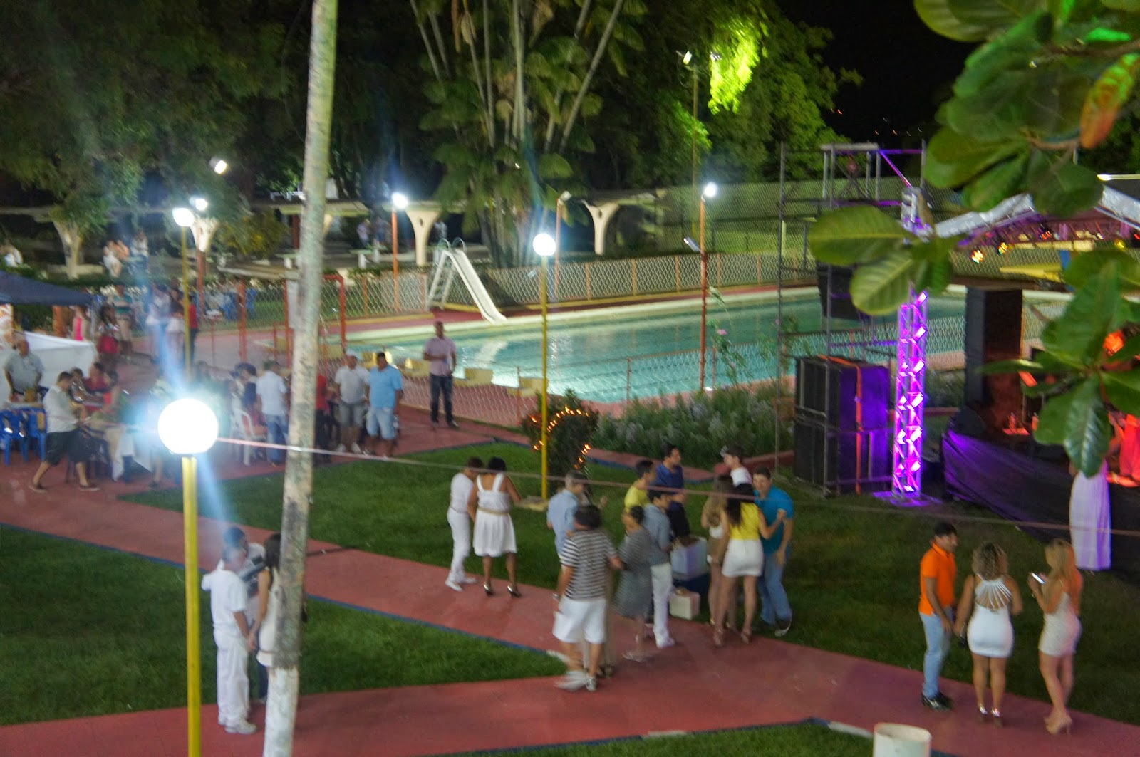 CLUBE RECREATIVO GRANGEIRO: O REVEILLON DO CLUBE RECREATIVO GRANGEIRO
