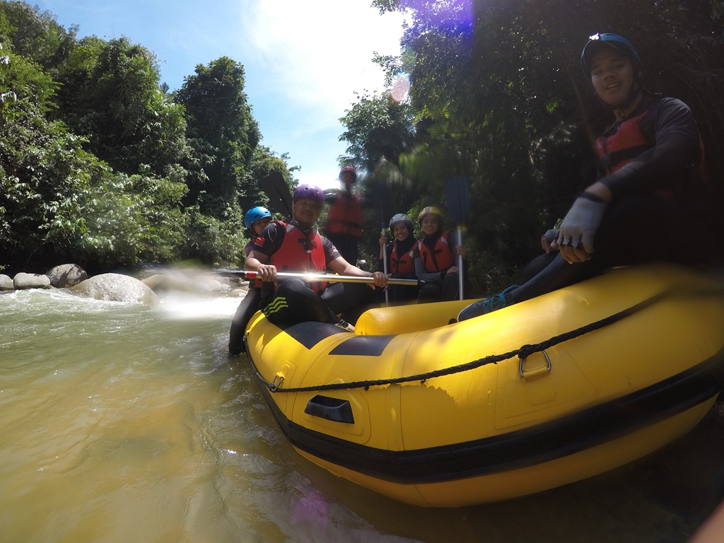 TRAVELOG: WATER RAFTING ULU SLIM, SLIM RIVER : Pengalaman meredah ...