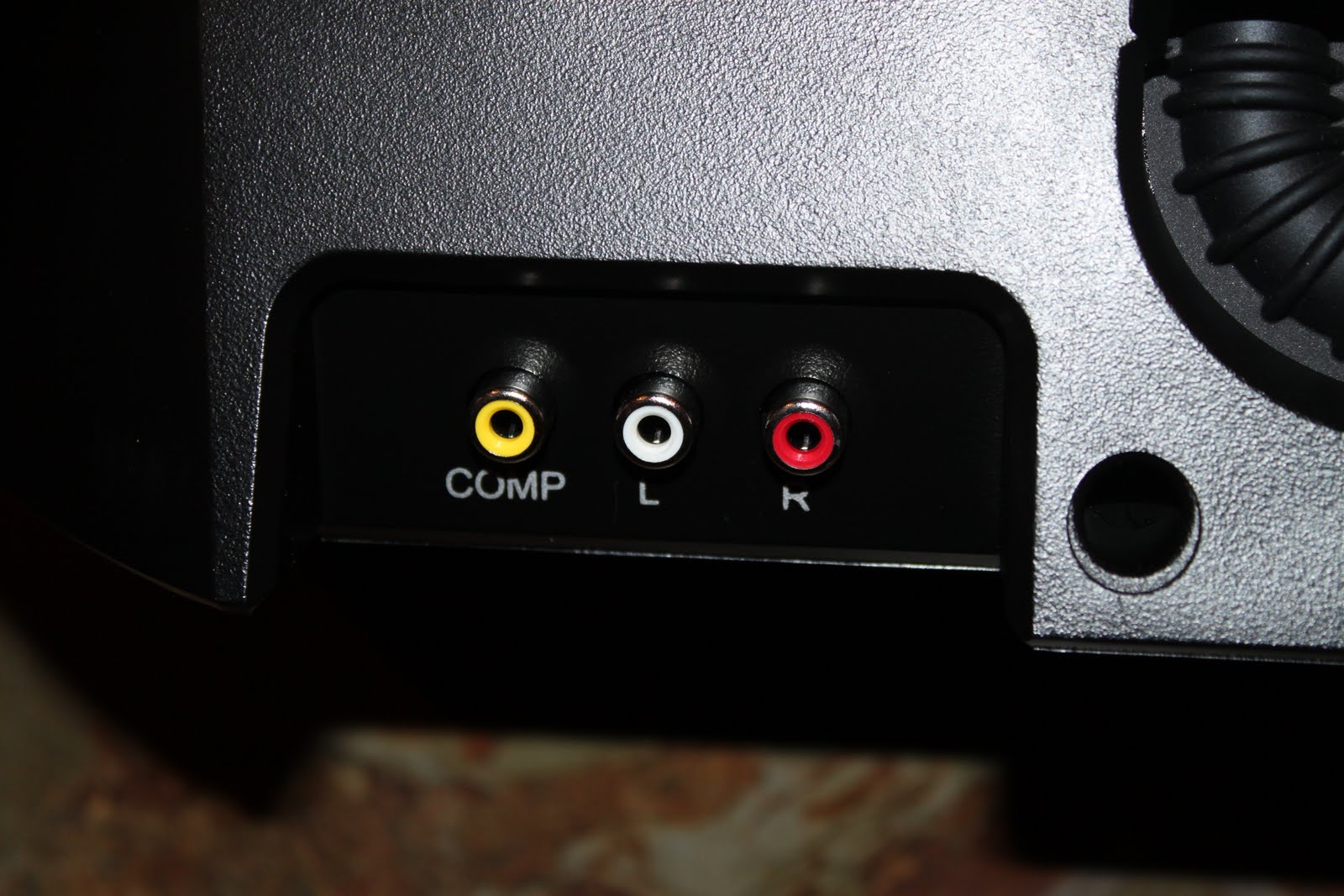 Stereowise Plus: Kicker iK501 iPhone/iPod Dock Review