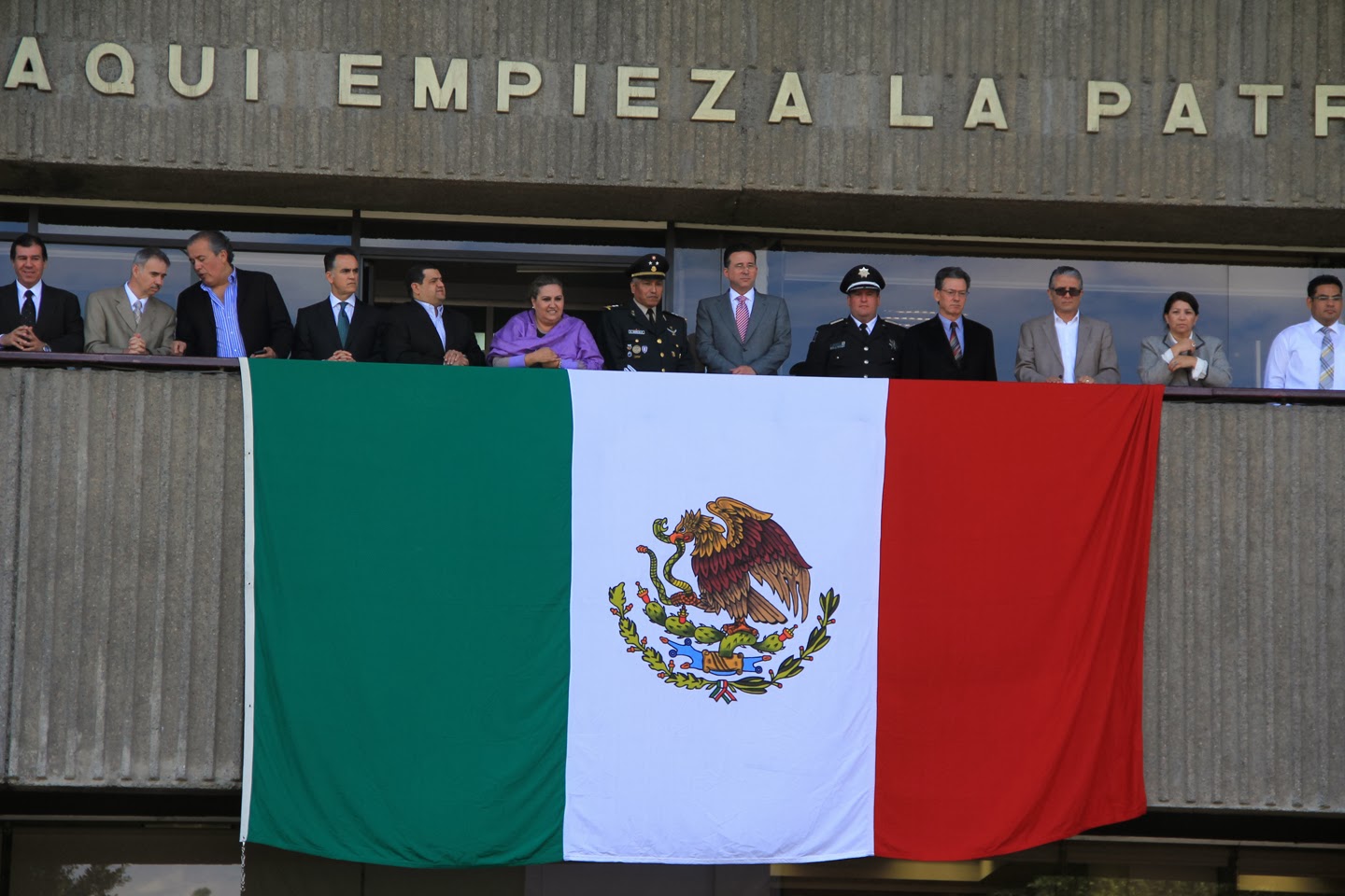 ¿Qué pasa BC?: CONMEMORA AYUNTAMIENTO DE TIJUANA DÍA DE LA BANDERA CON ...
