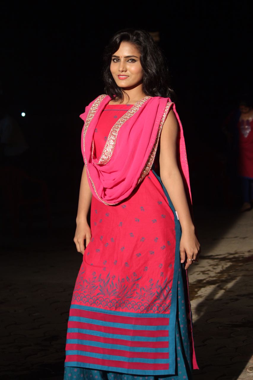 Sunny Singh Wallpaper, picture and hot photos collections - Bhojpuri ...