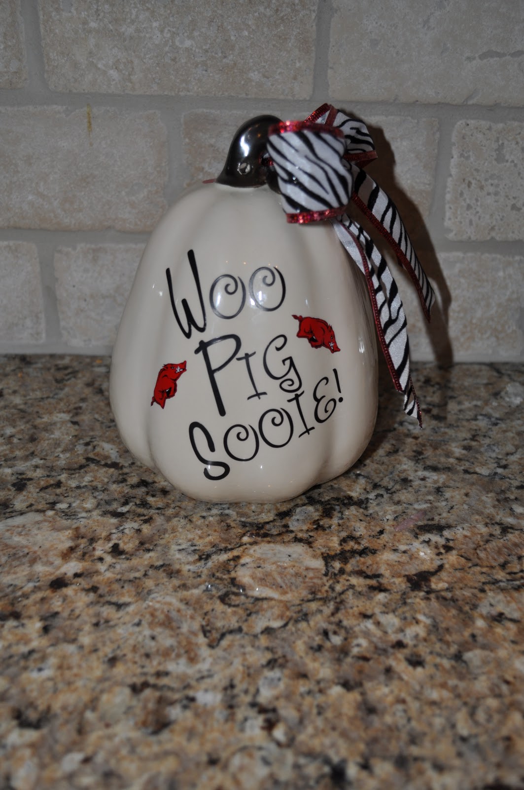 E3 Creations: DIY: Arkansas Razorback School Spirit Pumpkins