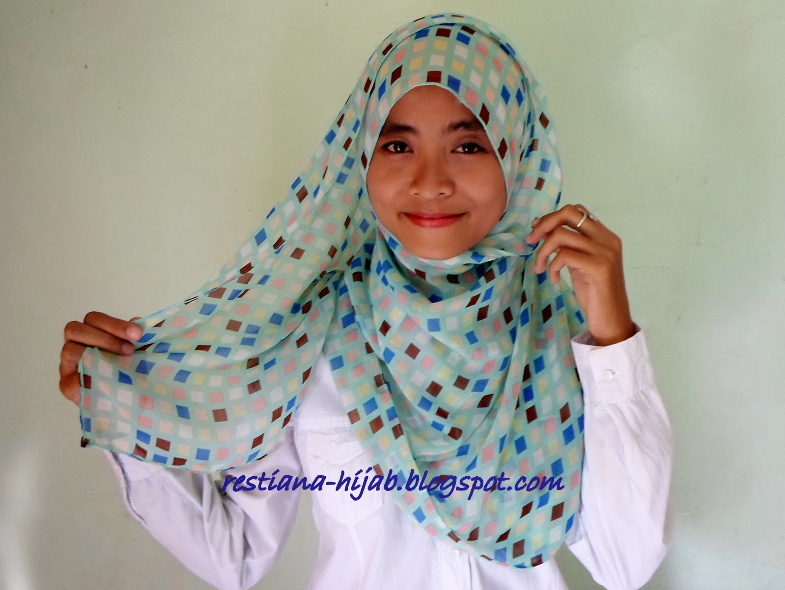 Restiana Hijab: Tutorial Hijab Part 2