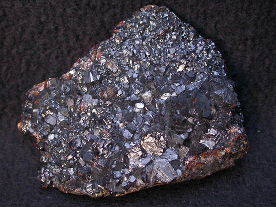 EKOGEO: JENIS-JENIS MINERAL LOGAM