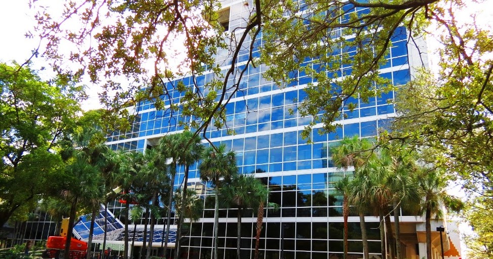 BROWARD COUNTY LIBRARY - BIBLIOTECA PÚBLICA FORT LAUDERDALE