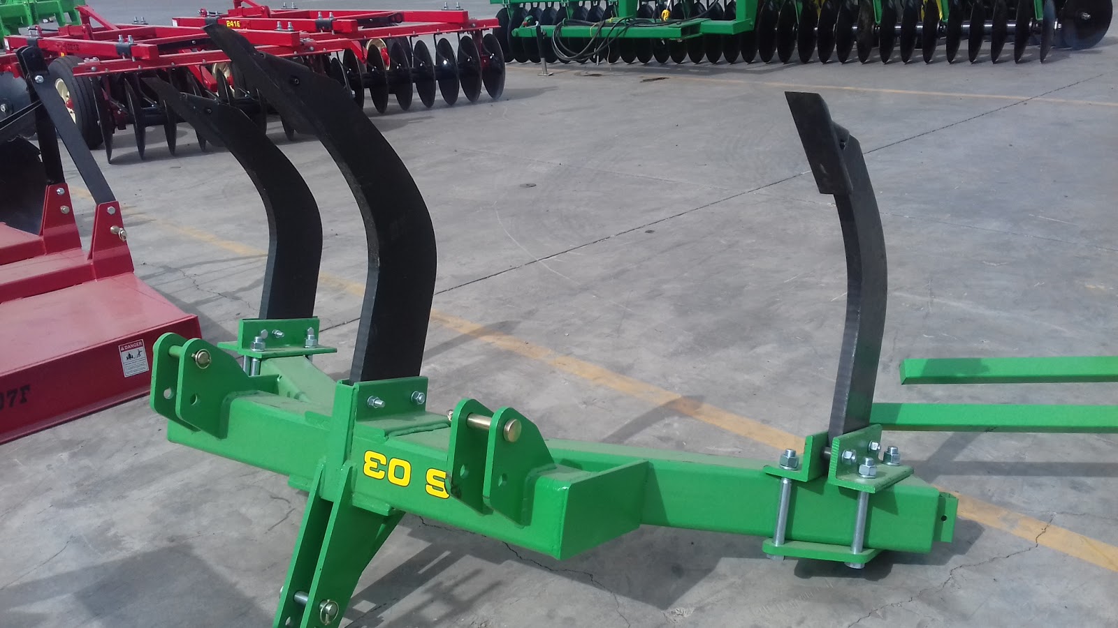 MAQUINARIA AGRICOLA INDUSTRIAL: Subsuelo- Subsoleador- de 3, 5, 7 y 9 Picos