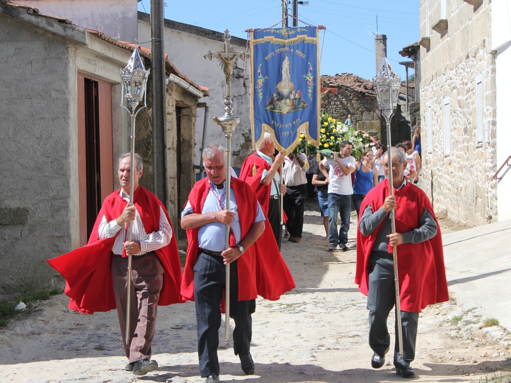 TRAVANCAS DA RAIA: Saul Brilha no Senhor dos Aflitos