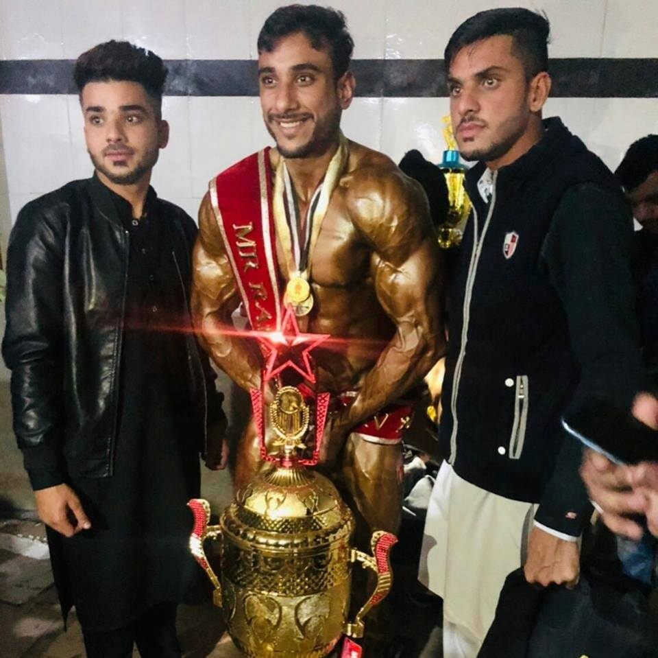 world bodybuilders pictures: jehlum bodybuilder Azeem Ali