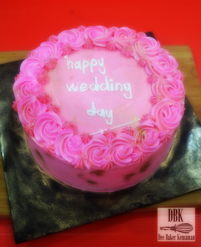 DEE BAKER KEMAMAN: stacked wedding cake & hantaran cake
