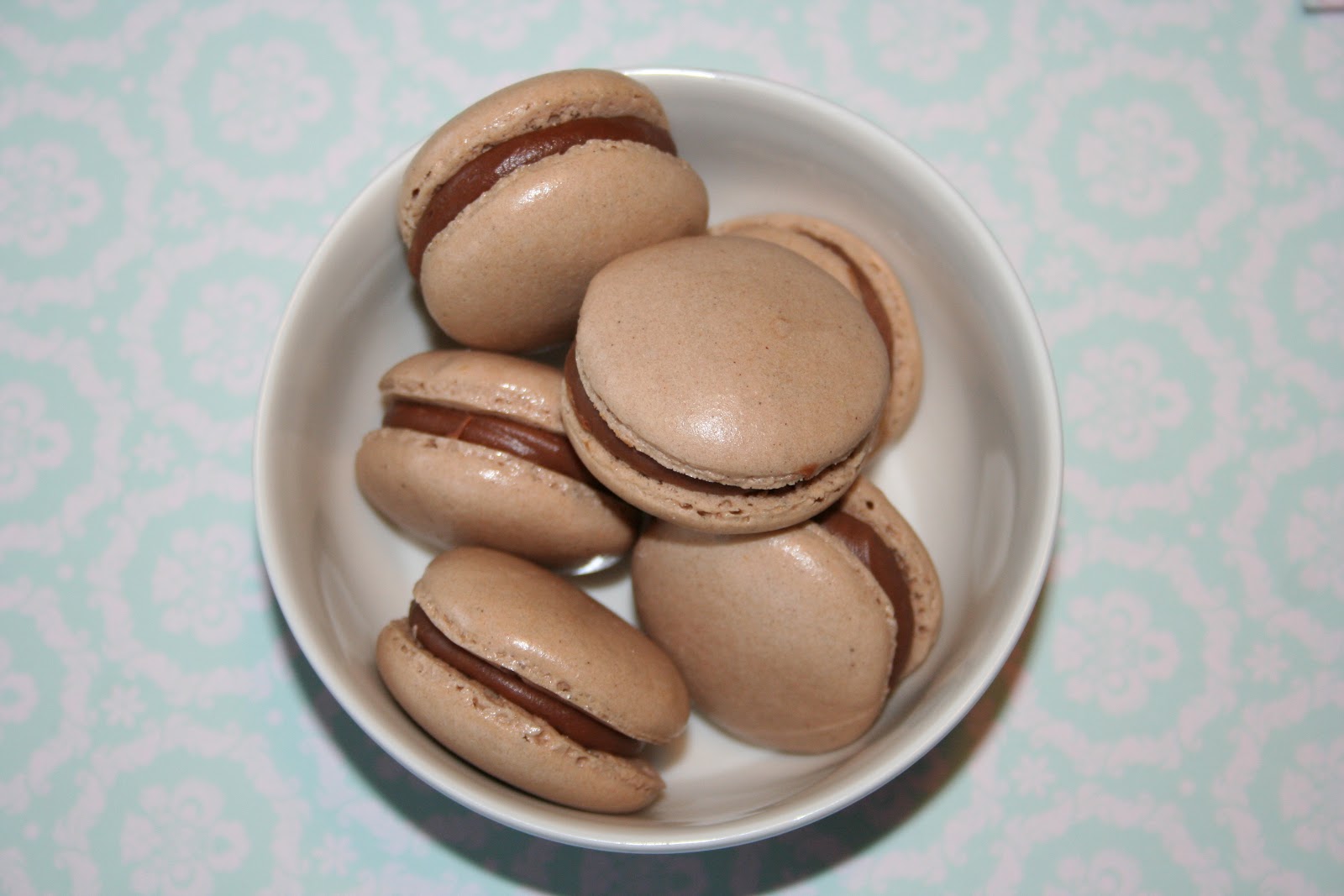 Lemon Tree Bakery: Pink and brown macarons