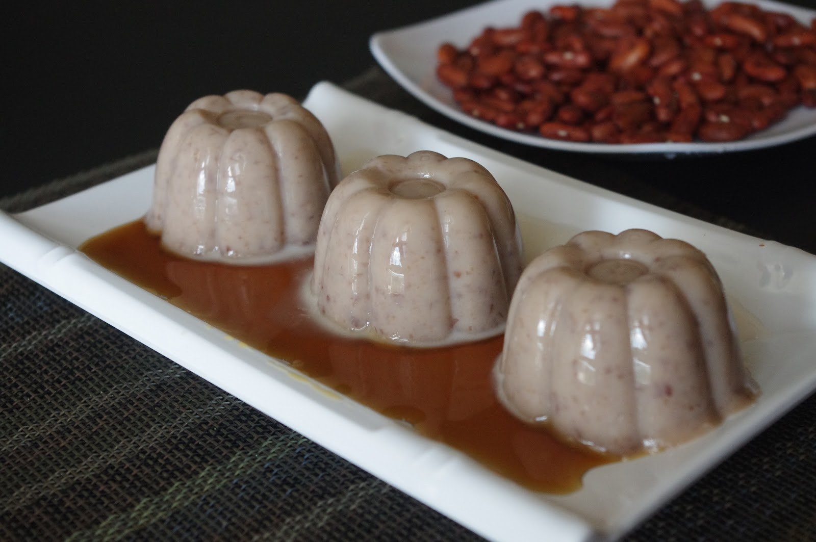 berkreasi di dapur: Puding Kacang Merah Saus Santan Gula Merah