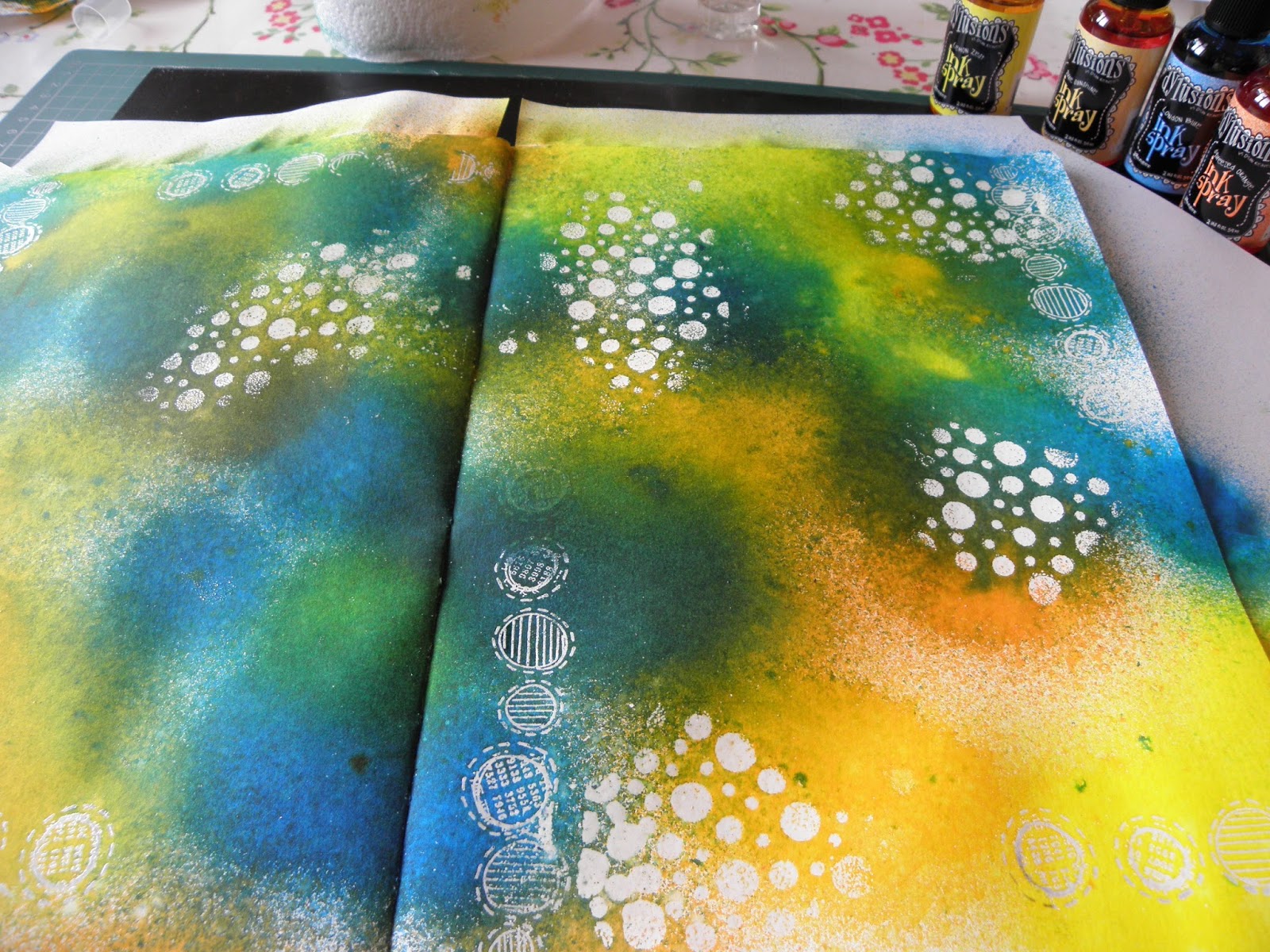 Maisie Moonshine's: Faux Batik (resist) Technique - Photo Tutorial - Part 1