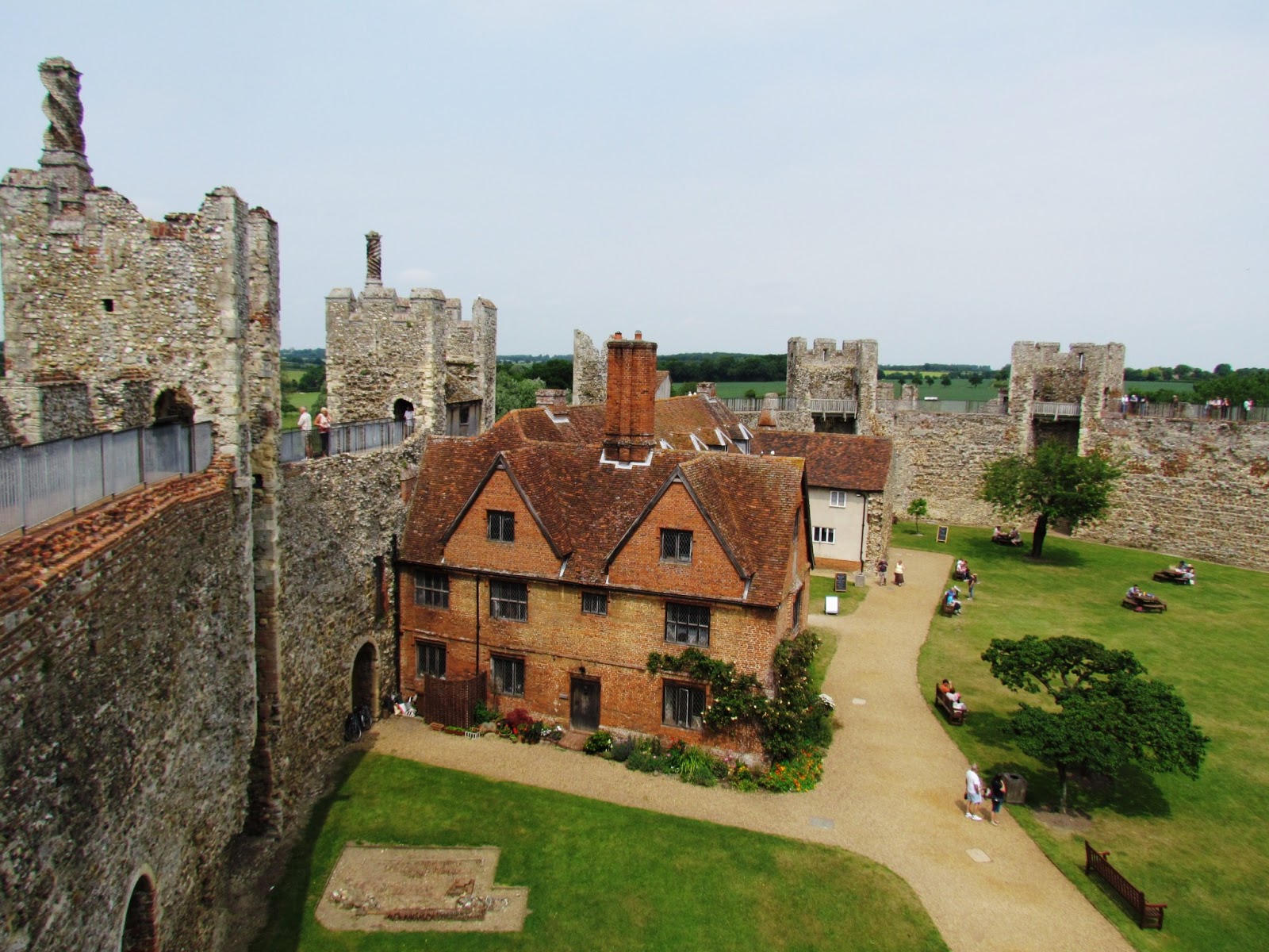 Book&aCuppa: Framlingham Castle