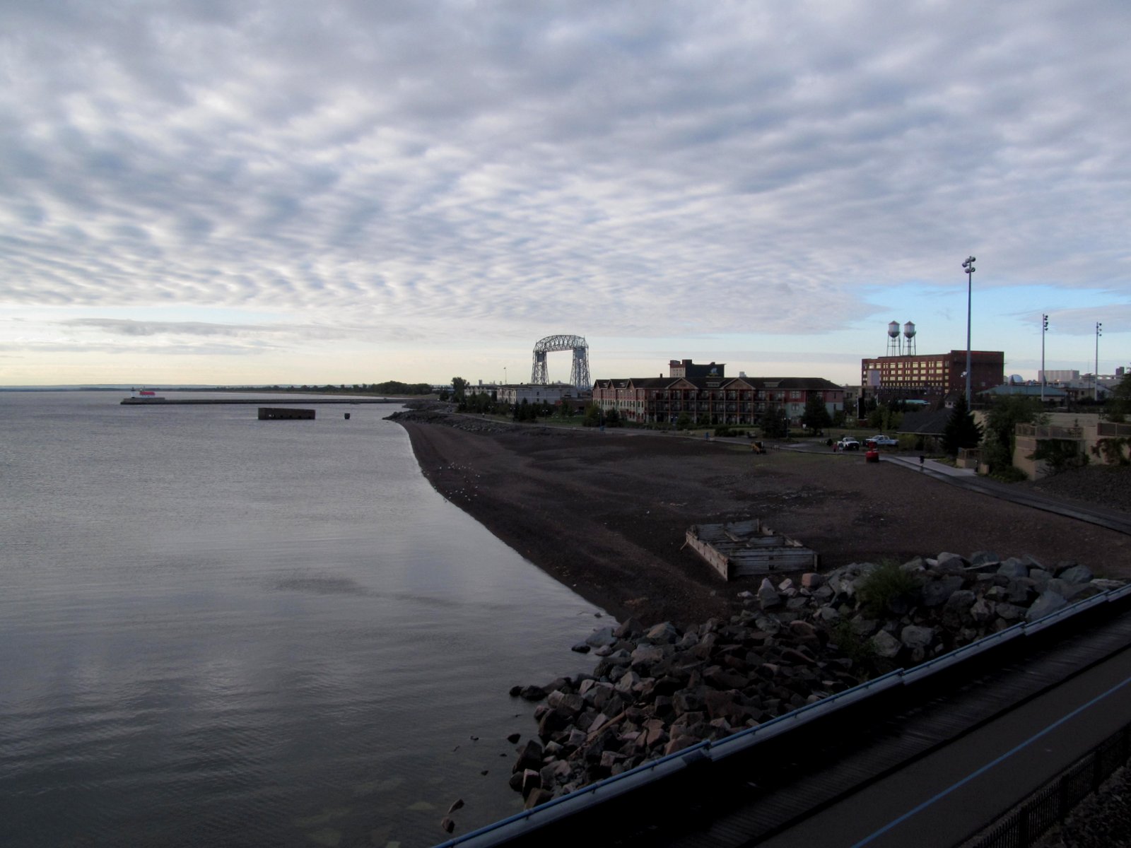 Gravel Beach: Duluth