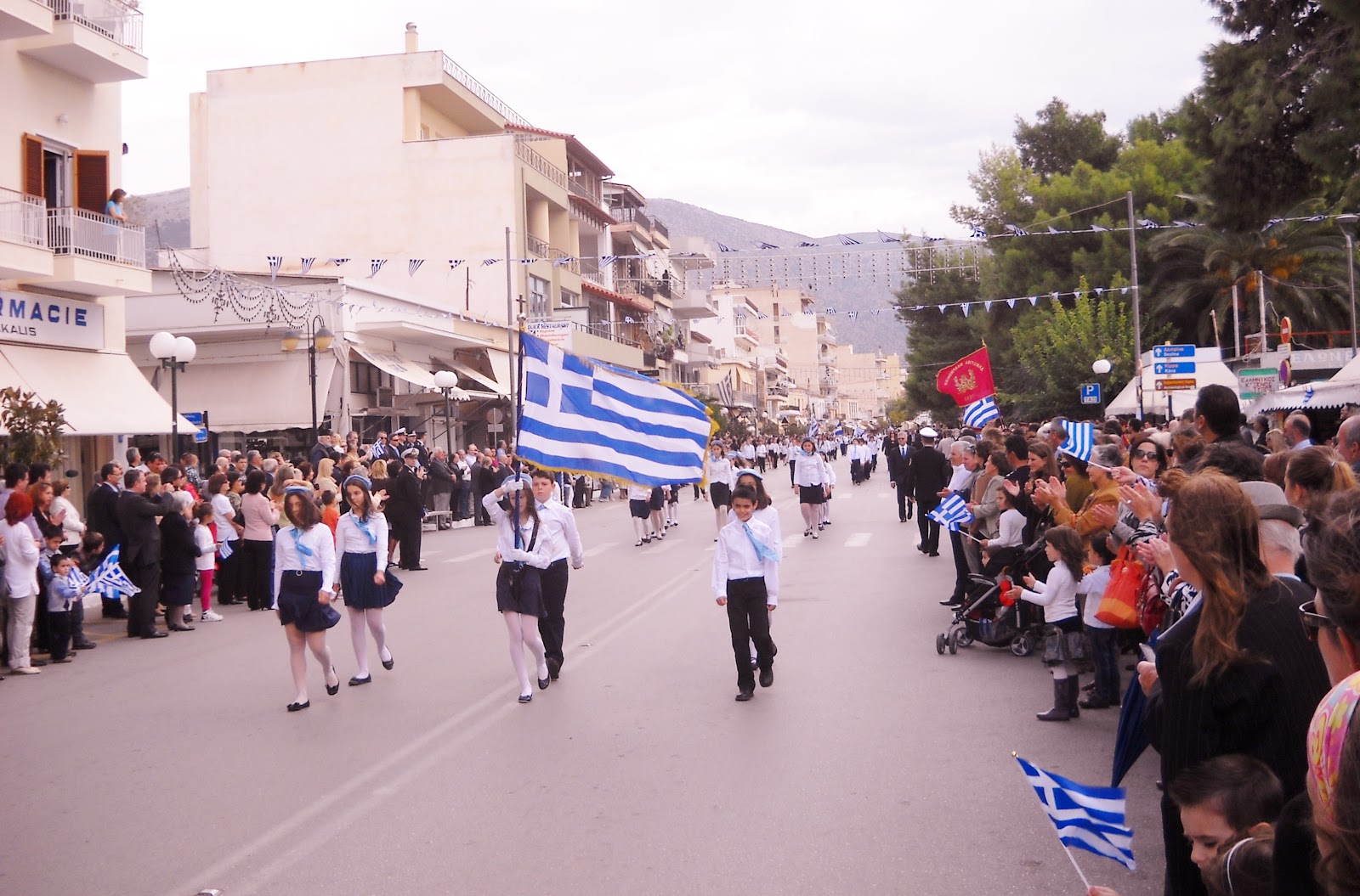 Το ΒΗΜΑ της Ιτέας: ΙΤΕΑ: ΠΛΗΘΟΣ ΚΟΣΜΟΥ ΠΑΡΑΚΟΛΟΥΘΗΣΕ ΤΗΝ ΠΑΡΕΛΑΣΗ της ...