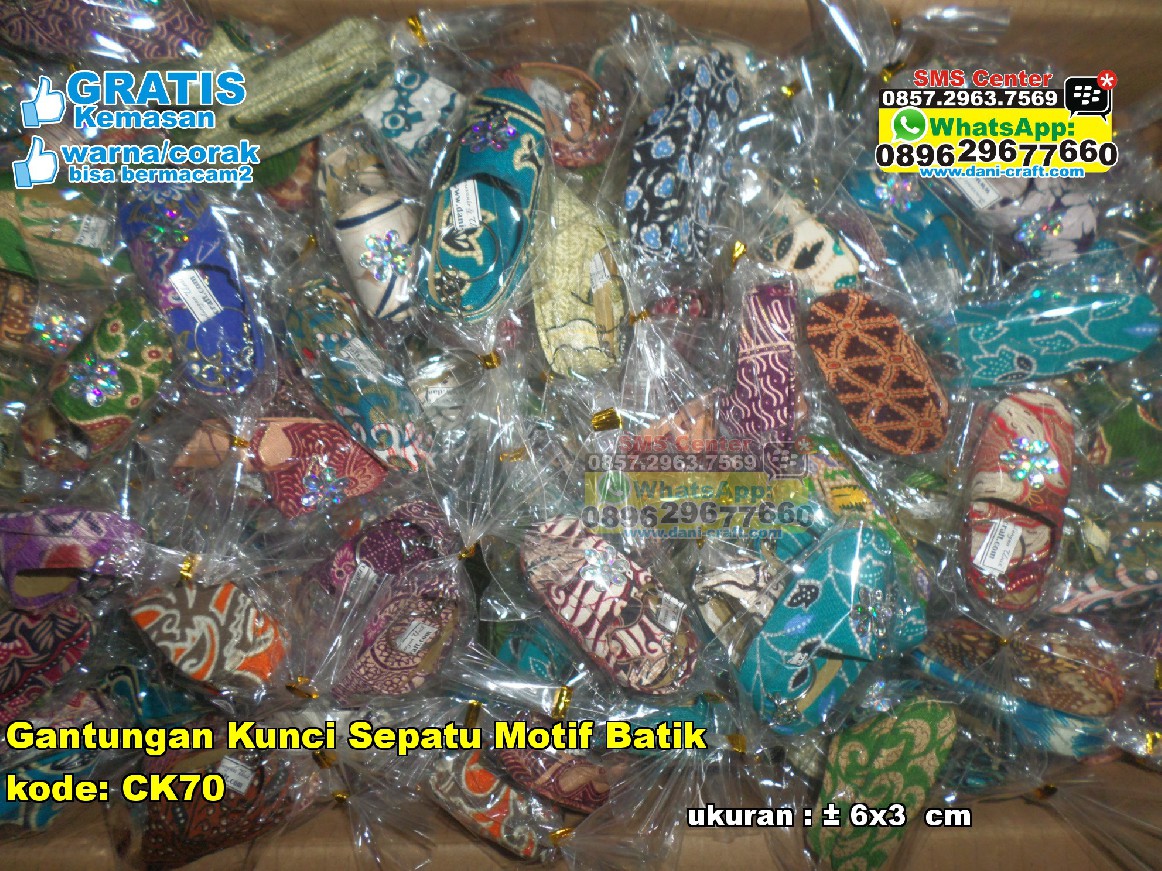 Gantungan Kunci Sepatu Motif Batik | Souvenir Pernikahan