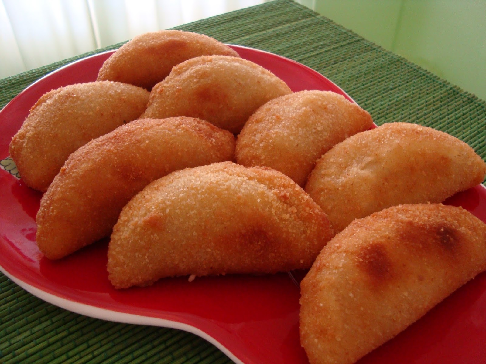 Receitas de Portugal: Rissóis de Carne - uma delicia para levar para a ...