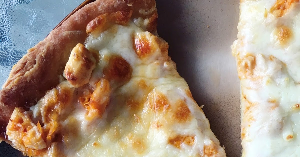 What's Up Life: Favorite Eats : Buffalo Chicken Wing Pizza