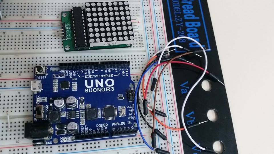 Programando en Arduino Uno (COM3): Laboratorio_10