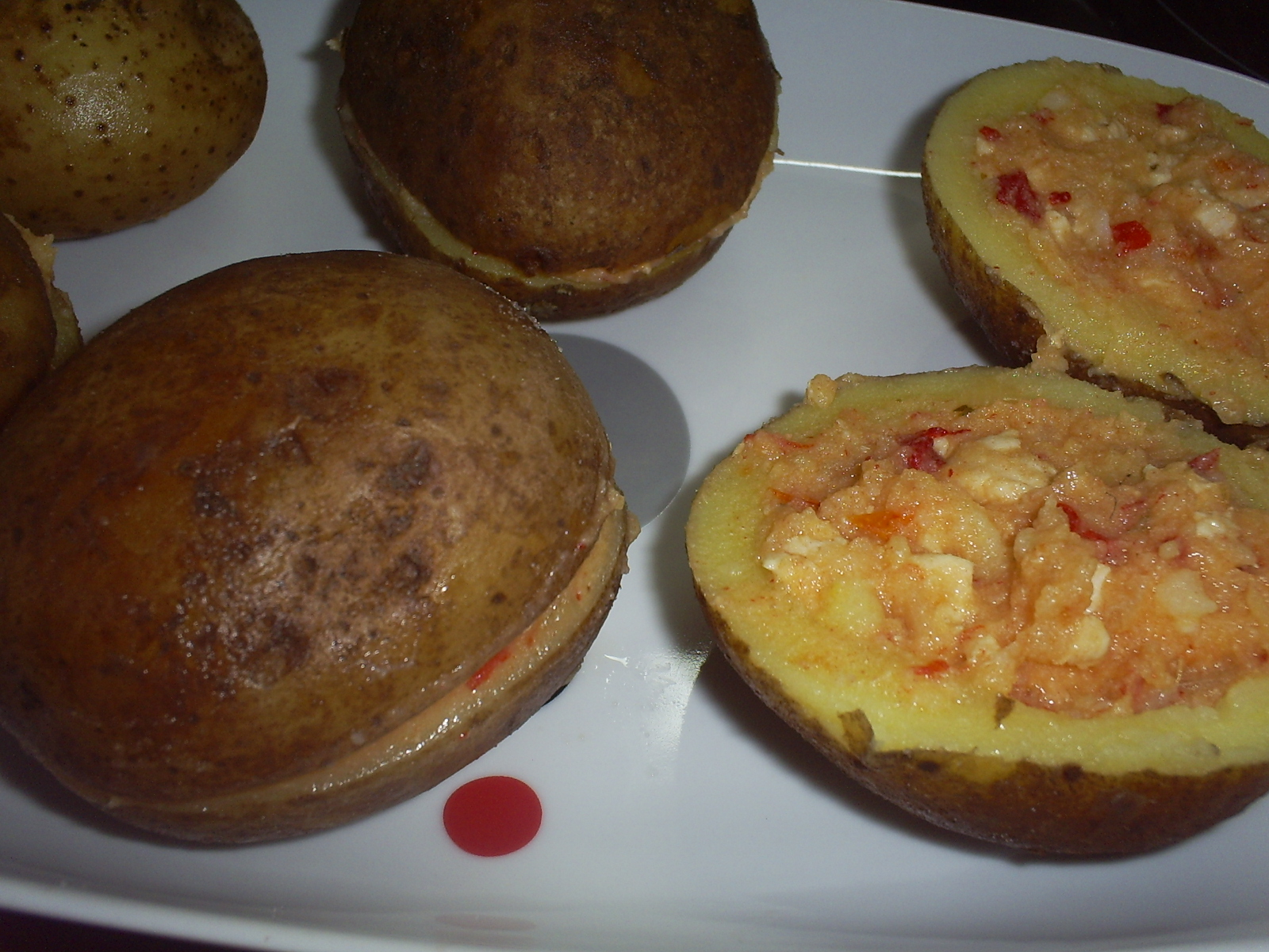 Patatas (Papas) rellenas de pollo
