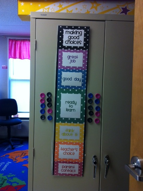 Mrs. Rhoads' Classroom: My Polka Dot Classroom and Teacher Gifts