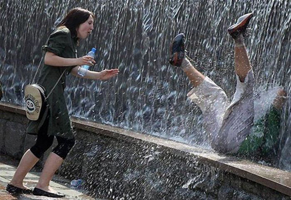 14 Perfectly timed photos - Funny moments pictures - A gallery of fresh ...