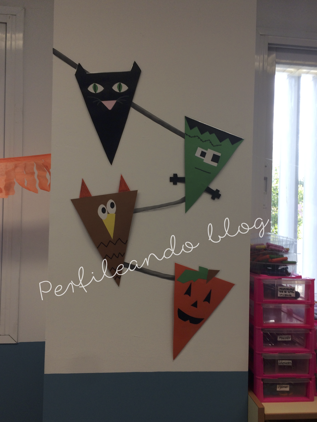 Perfileando. : Banderines Halloween.