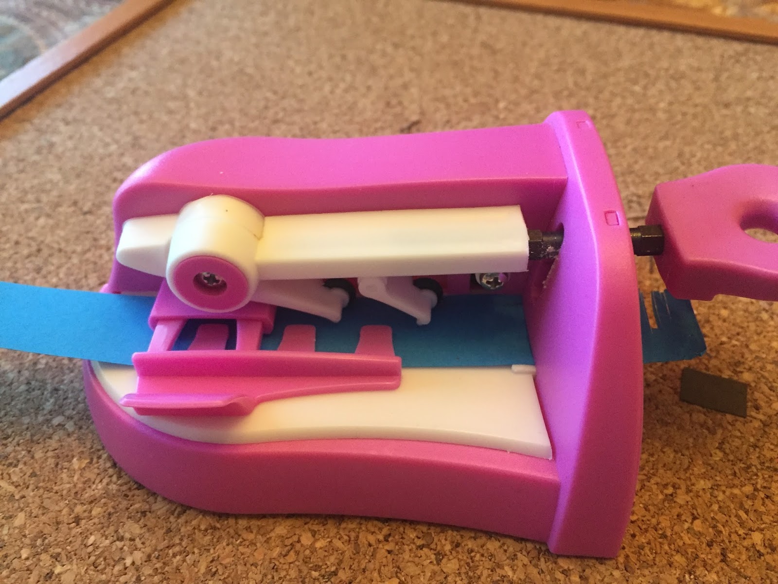 Quilling Made Easy: Review of Jonathan Mayne's Safetly Quilling Fringer ...