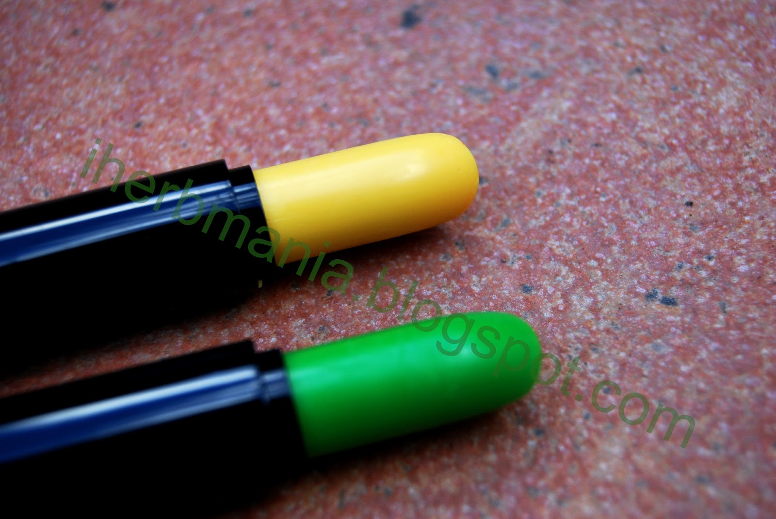 Mood Magic Lipsticks : Iherbmanía!