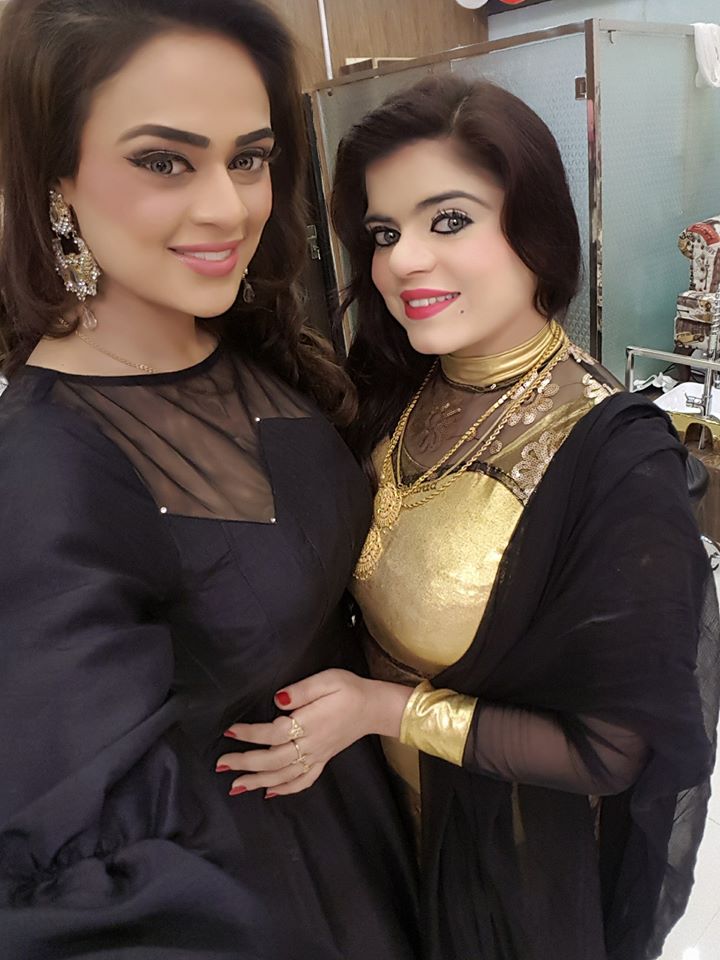 Shanza Khan Hot & Beautiful Pictures With Other Stage Actress Sobia ...