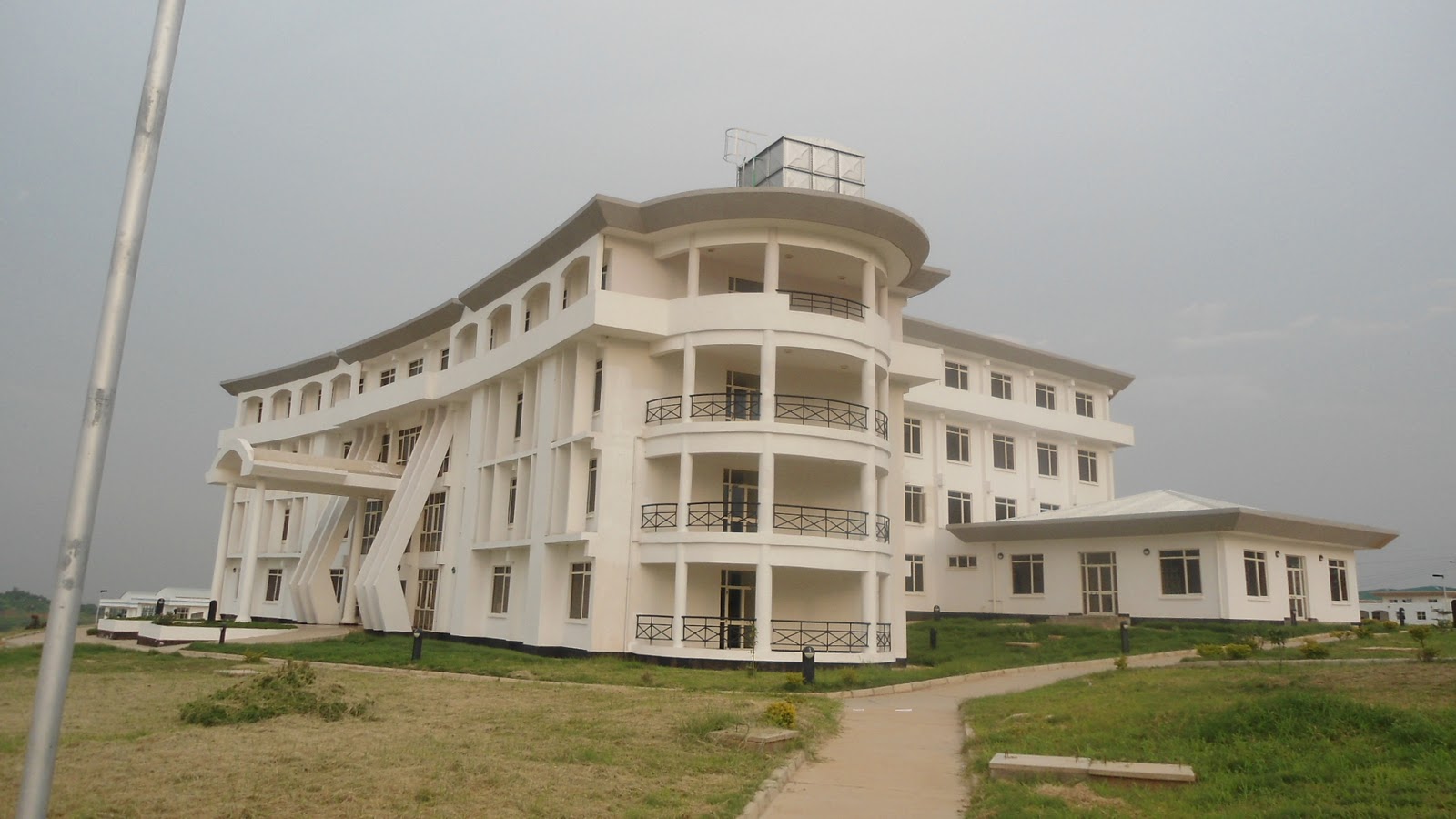 University corner: TASWIRA YA MAJENGO PACHA YA UDOM