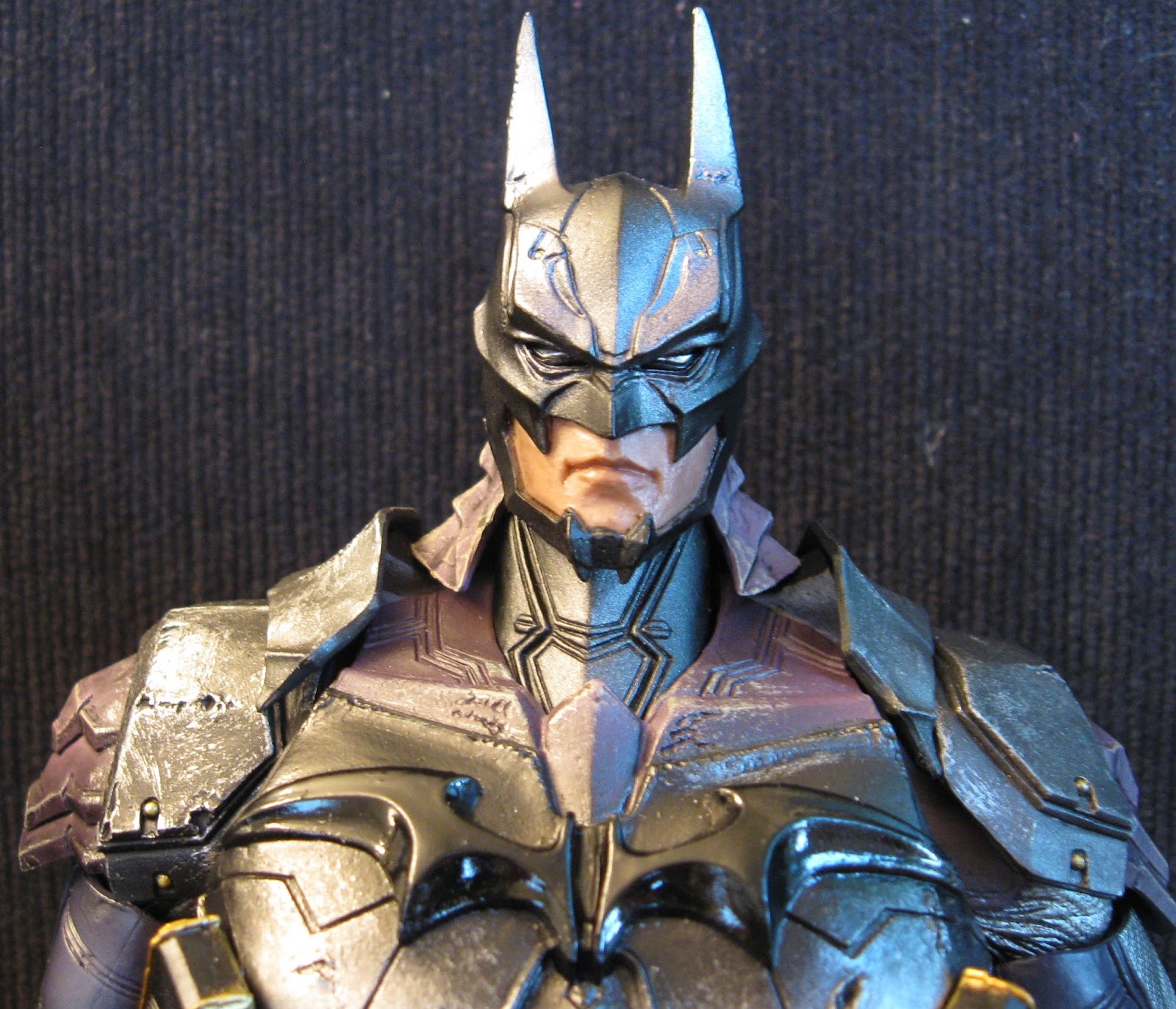 The Toyseum: ARMORED BATMAN - Square Enix Play Arts Kai "VARIANT" figure