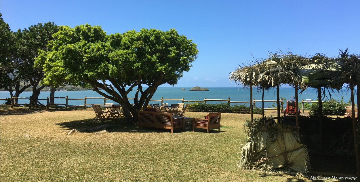 My Sweet Mauritius: DEJEUNER A FALAISE ROUGE