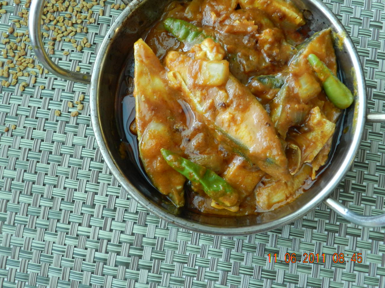 Raajis kitchen: Andhra special Chepala pulusu/Fish puli