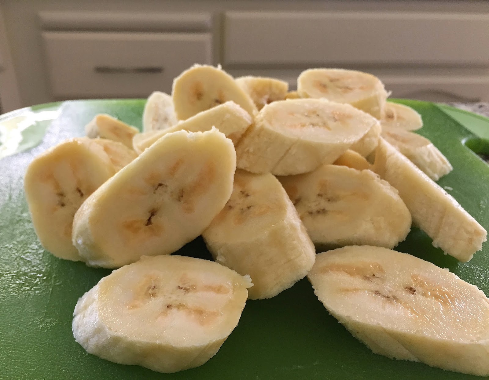 The Spices Of Life . . .: Chè Chuối (Sweet Banana Coconut Tapioca Pudding)