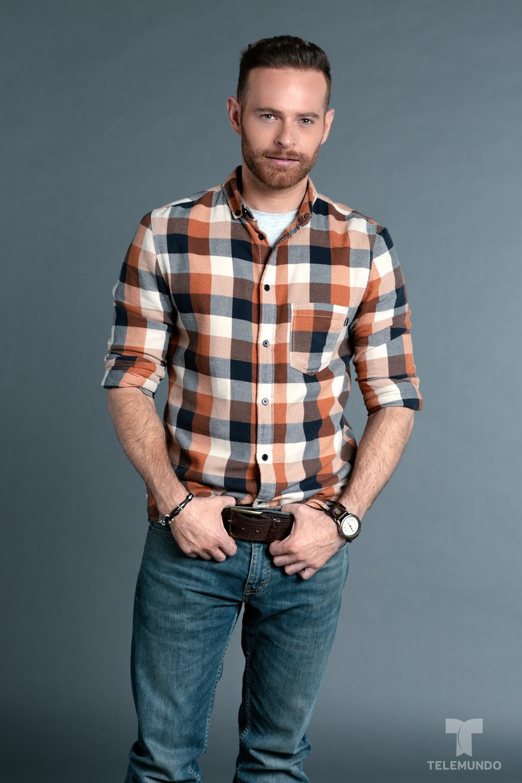 Telemundo reveals cast to new series FALSA IDENTIDAD, slated to ...