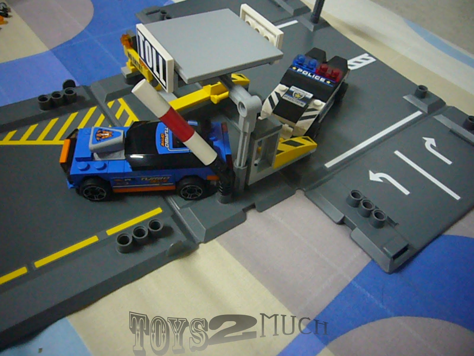 TOYS2MUCH: LEGO Racers 8197