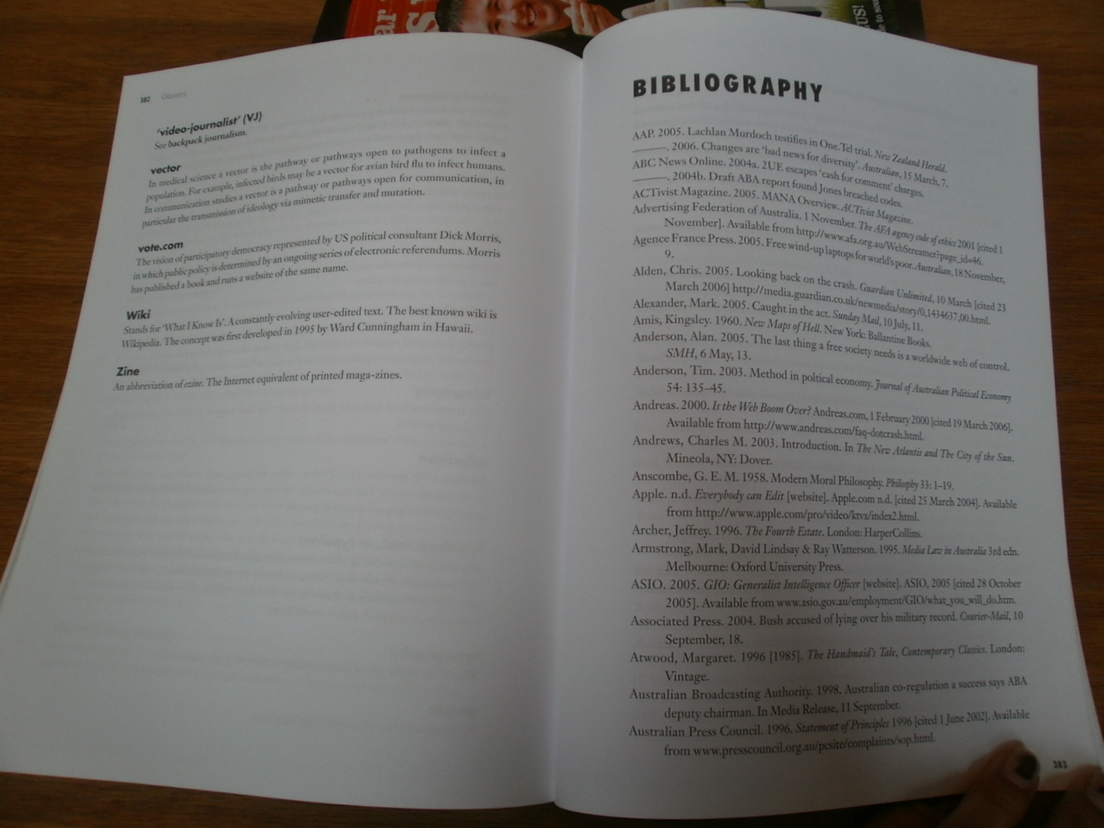 My Green Bookshelves.: Last pages geek-out.