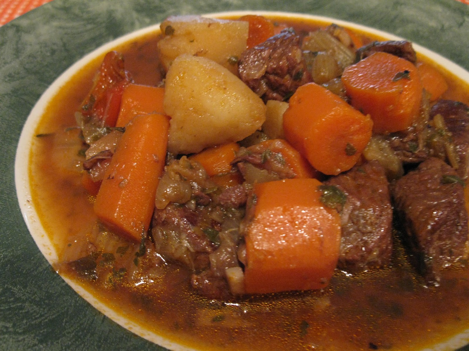 Ma cuisine...sans prétention: Ragoût de boeuf aux légumes