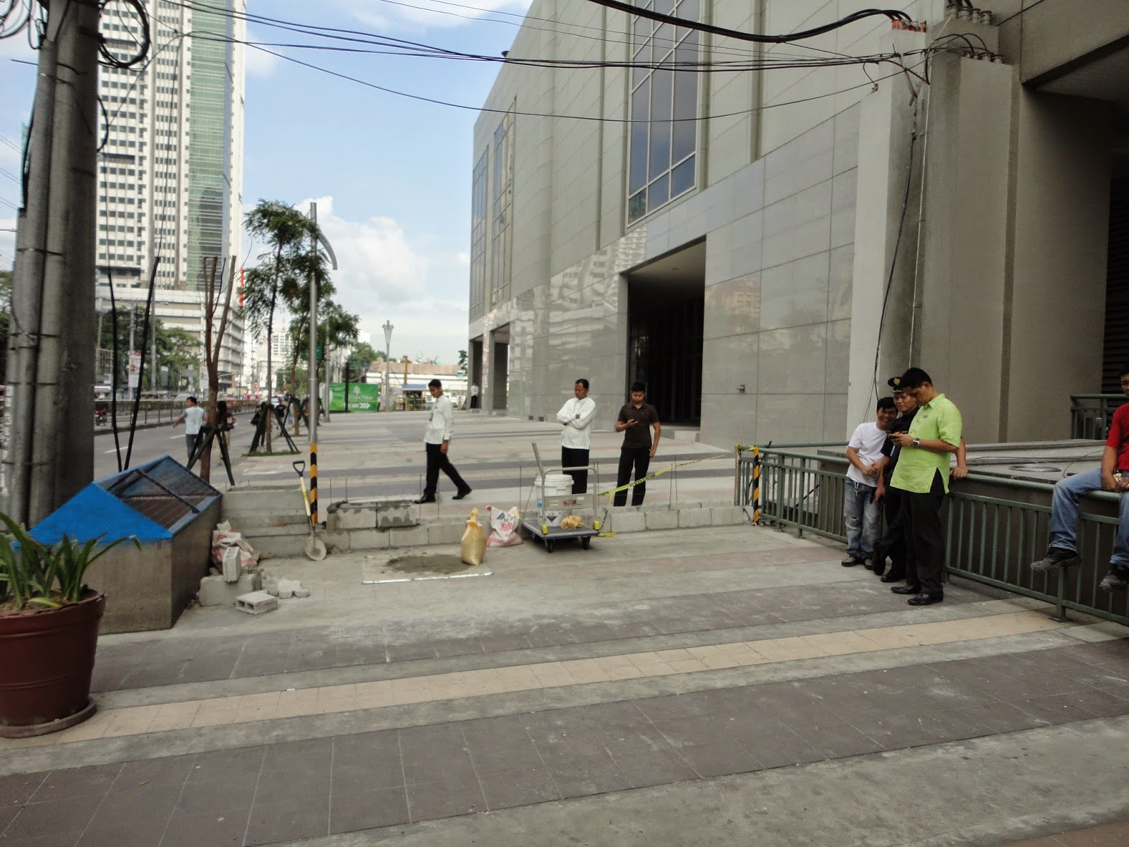 Soho Central Condominium: The Great Wall of Soho Central