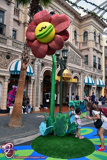 Spending A Day With Poppy & Branch at DreamWorks TrollsTopia In ...