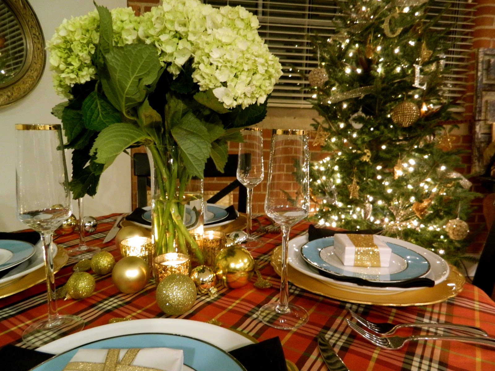 sadie + stella: S+S Plaid Christmas Tablescape
