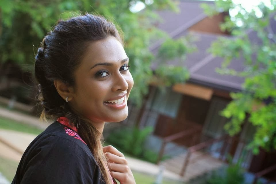 Gossip Lanka: Udari Perera