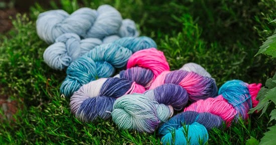 Bijou Lovely: Hand Dyed Yarn Love.