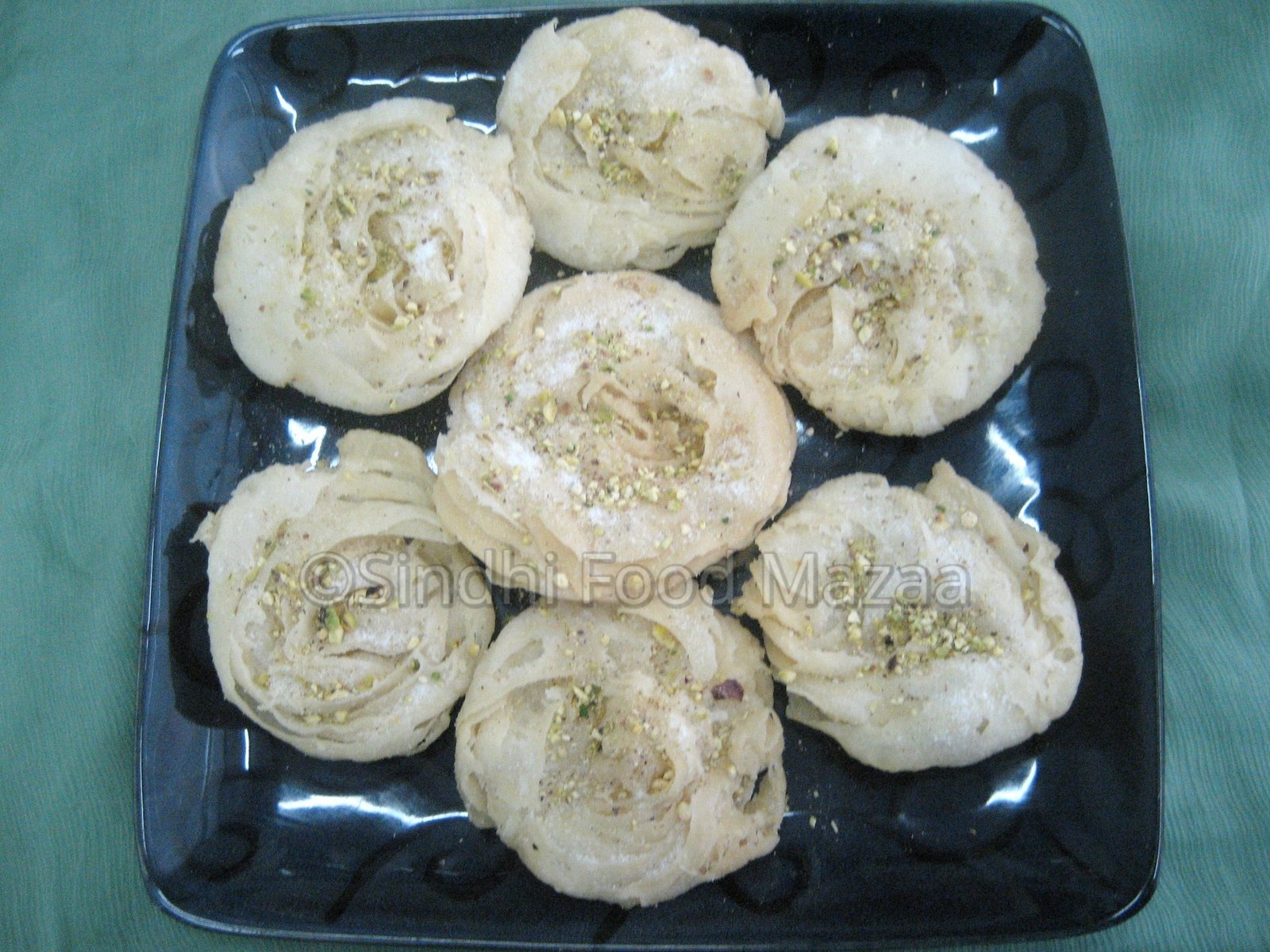 Sindhi Food Mazaa: SATPURA (Sindhi Sweet)
