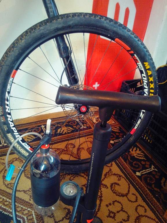 András Gercsényi XC Mountain Biker: Homemade Tubeless Inflator