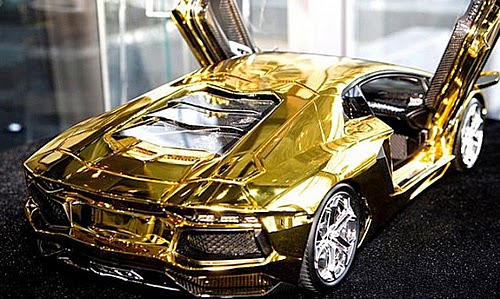 New lambourghini gllarado : Gold & silver car Lambourghini