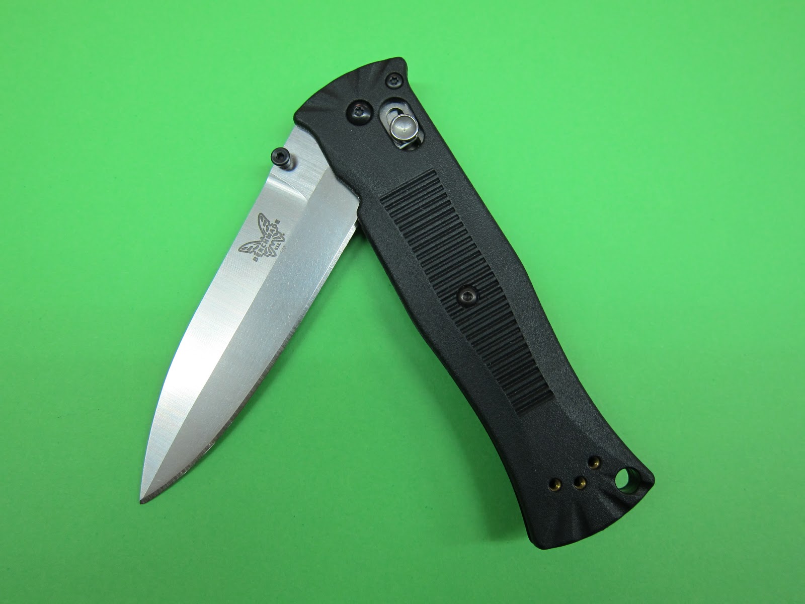 ARMAS BLANCAS 66: - BENCHMADE 530