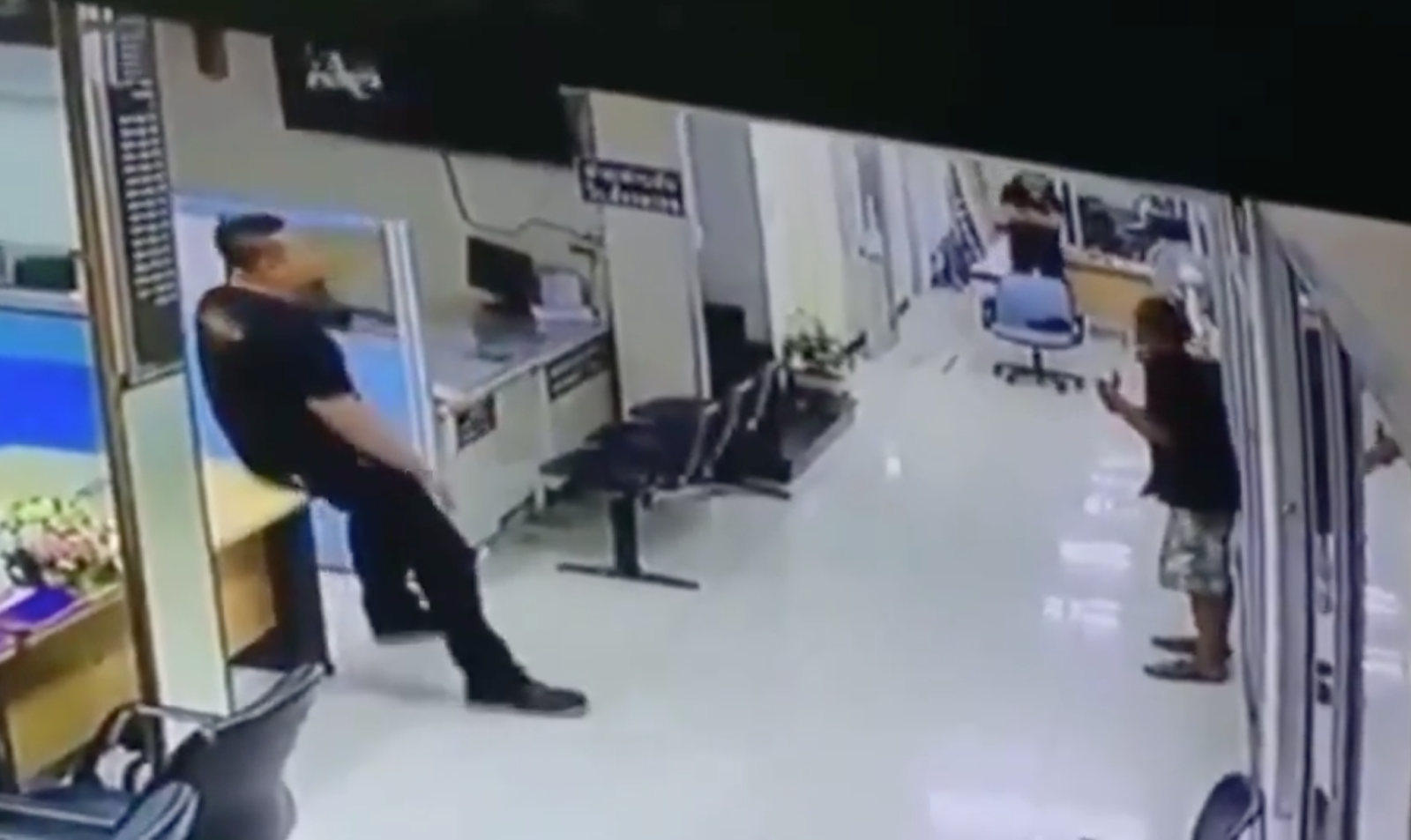 Body Language & Emotional Intelligence: Body Language Analysis No. 3982 ...