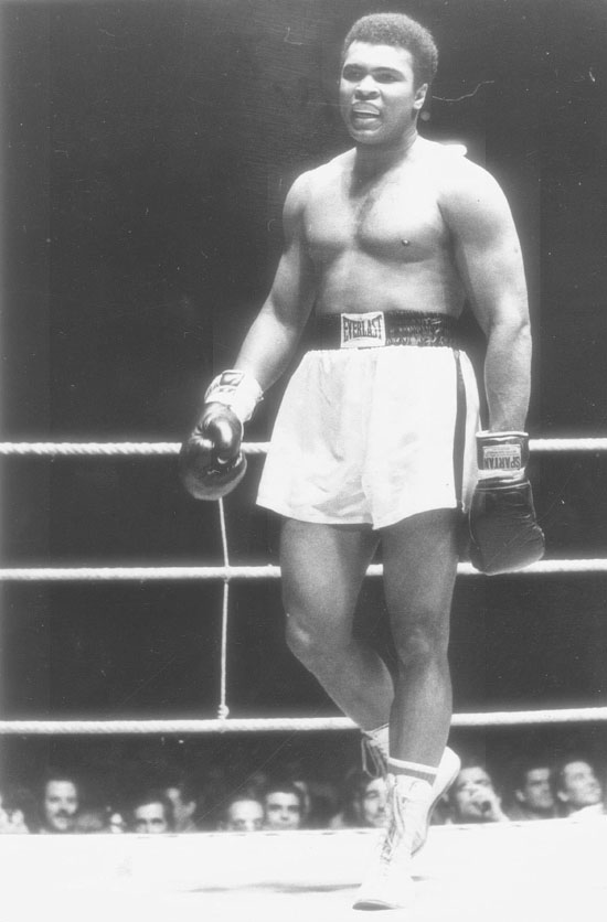 ESTO PASO: 1942: NACIÓ Cassius Clay, «Muhammad Ali», boxeador ...